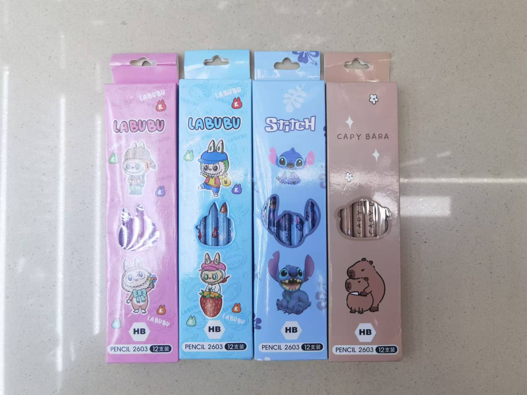 Lapiz Capybara,Stich & Labubu HB – Importadora LatinMayor